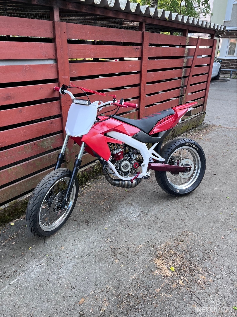 Gilera RCR 50 cm³ 2009 - Helsinki - Mopo - Nettimoto