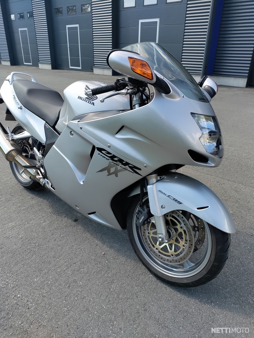 Honda CBR 1 100 cm³ 2002 - Liperi - Moottoripyörä - Nettimoto