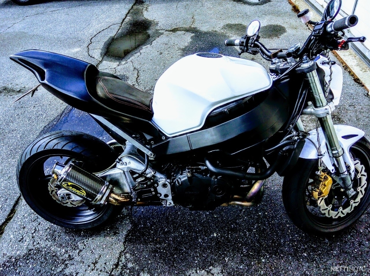 Honda CBR 900 RR Fireblade 950 cm³ 2000 - Merikarvia - Moottoripyörä ...