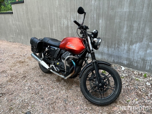 Moto Guzzi V7 II Stone 750 cm³ 2015 - Helsinki - Motorcycle - Nettimoto