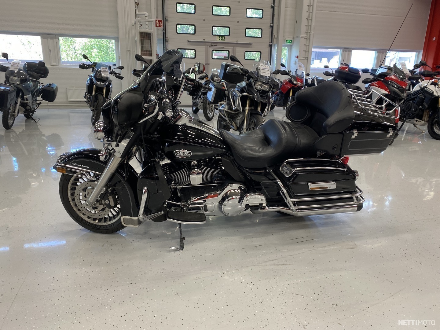 Harley-Davidson Touring FLHTC-U Ultra Glide Classic * Juuri saapunut ...