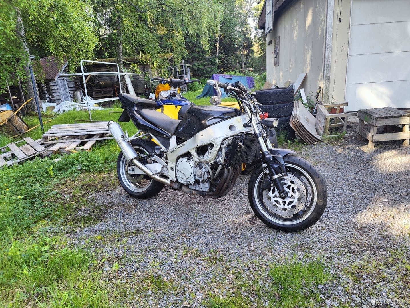 Yamaha FZR 1 000 cm³ 1990 - Raahe - Moottoripyörä - Nettimoto