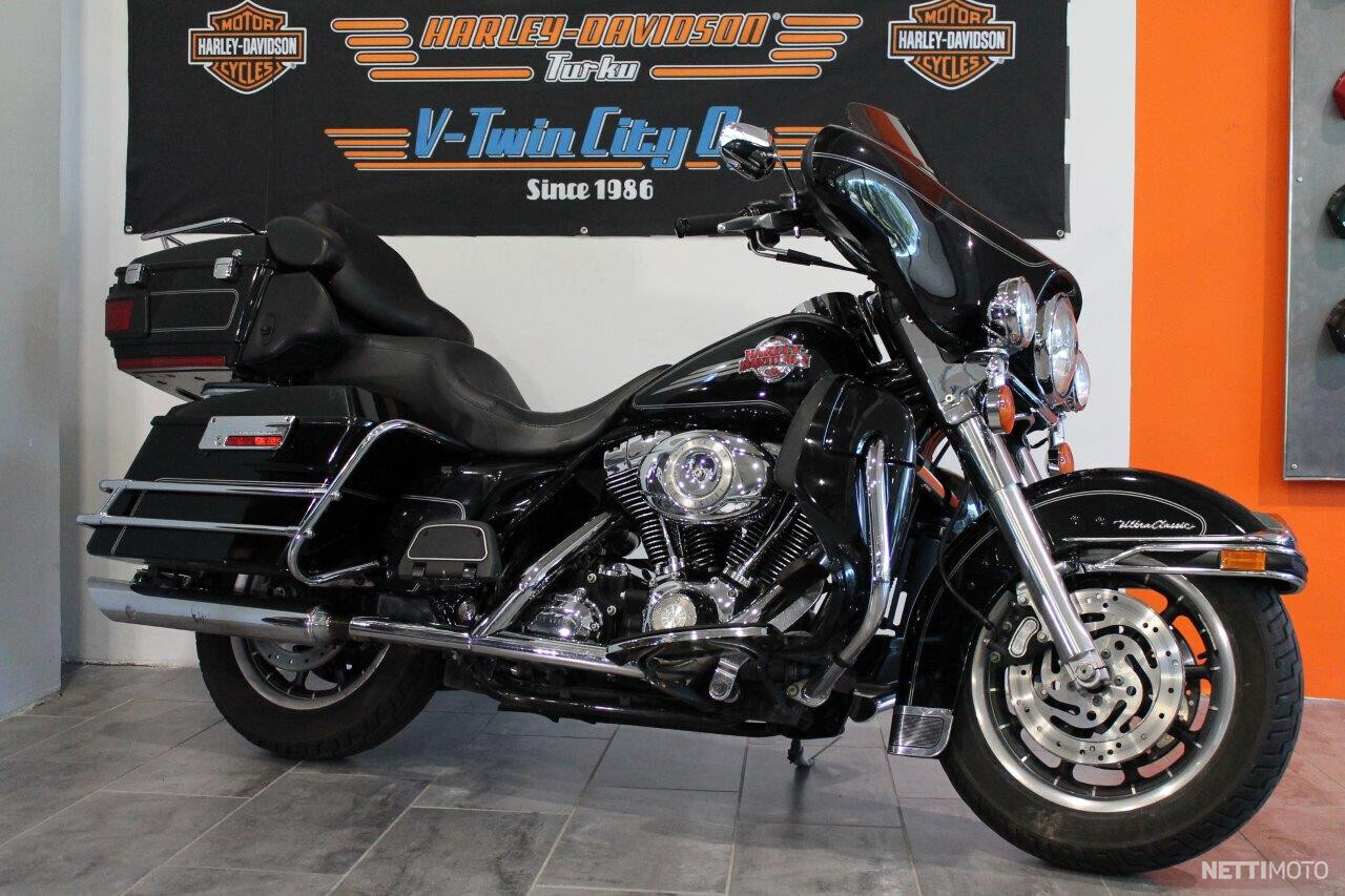 Harley-Davidson Touring FLHTCUI Ultra Classic Glide 1 600 cm³ 2007 ...
