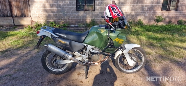 Honda XRV 750 cm³ 1999 - Turku - Moottoripyörä - Nettimoto