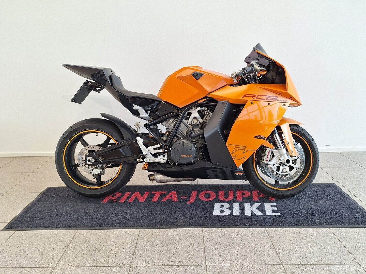KTM RC 8 - 3kk lyhennysvapaa - Ktm värillä ja mukavilla äänillä ...