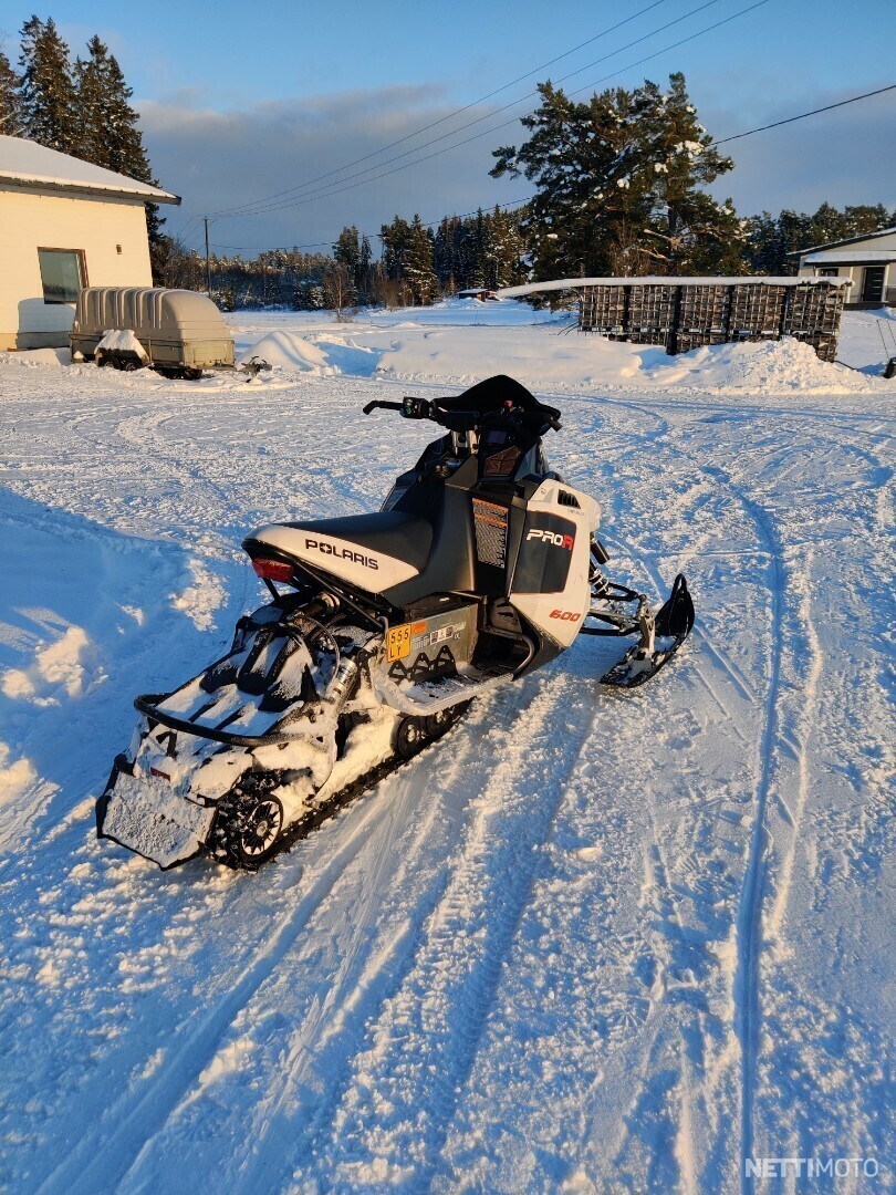 Polaris 600 Pro R 600 Cm³ 2011 Lieto Moottorikelkka Nettimoto