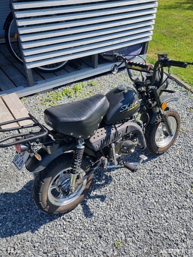 Skyteam Manki 10" MadNut 50 cm³ 2023 - Liperi - Mopo - Nettimoto