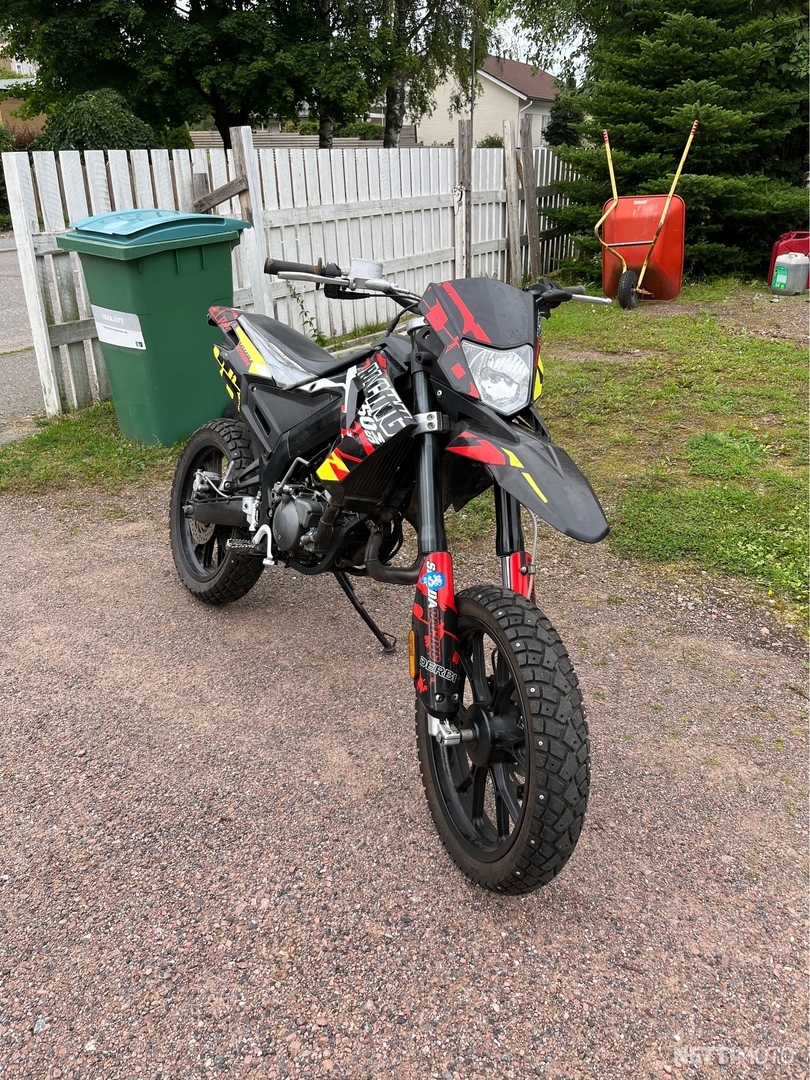 Derbi Senda SM DRD Racing 50 cm³ 2018 - Pori - Mopo - Nettimoto