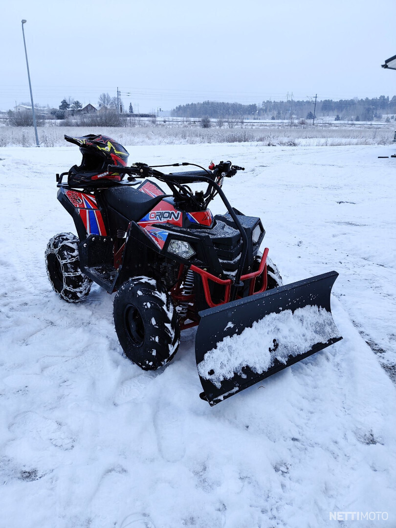 Apollo Motors Commander TARJOUS! KOTIMAINEN LUMILEVY JA KETJUT MUKANA ...