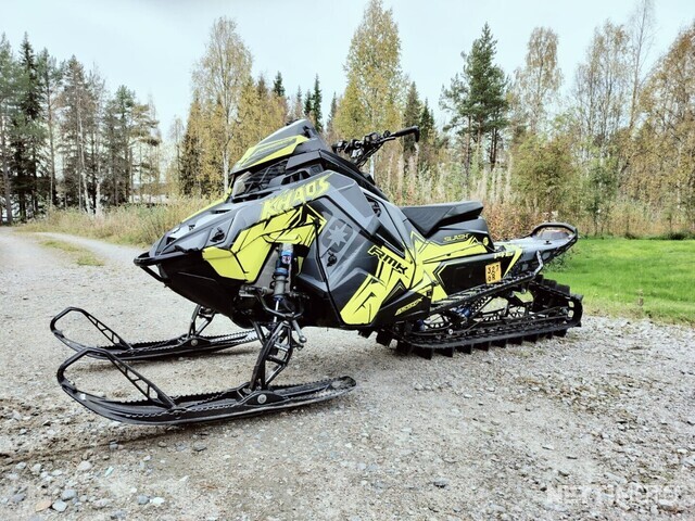 Polaris RMK 146 Slash 850 cm³ 2022 - Rovaniemi - Moottorikelkka - Nettimoto