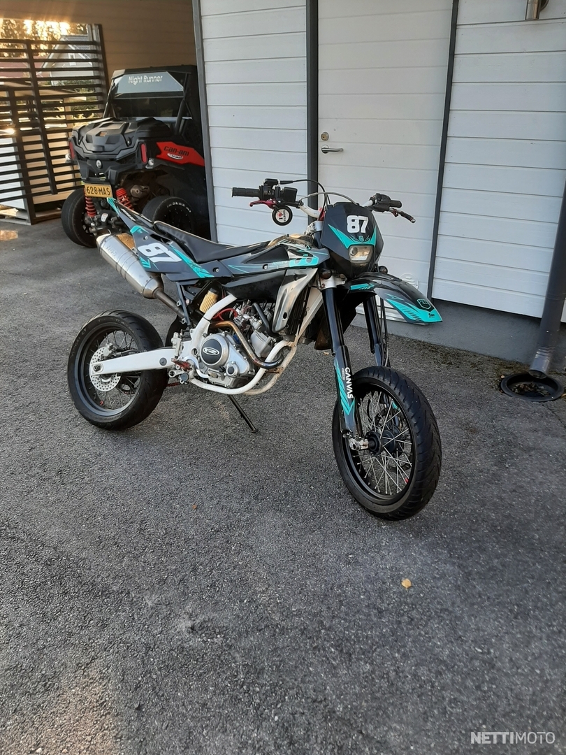 Husqvarna SMR 125 cm³ 2010 - Seinäjoki - Moottoripyörä - Nettimoto
