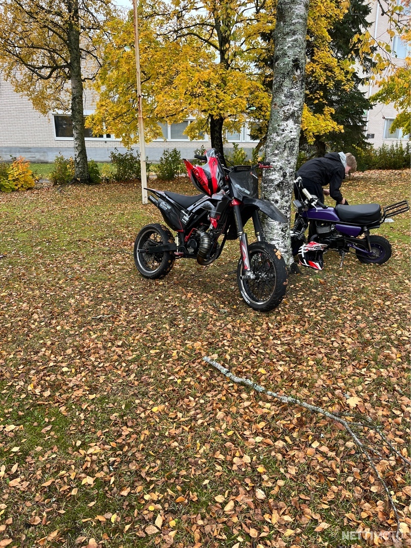 HM CRM 50 cm³ 2012 - Imatra - Moped - Nettimoto