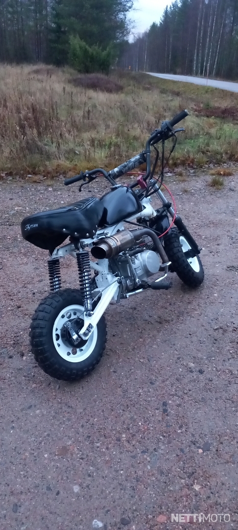 Skyteam Manki 150 cm³ 2018 - Puolanka - Mopo - Nettimoto