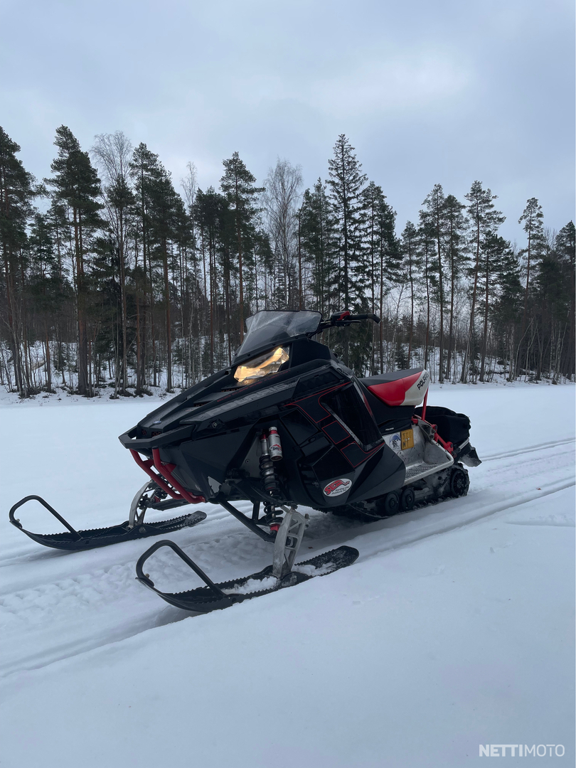 Polaris 600 Rush pro/ride 600 cm³ 2010 - Heinola - Moottorikelkka ...