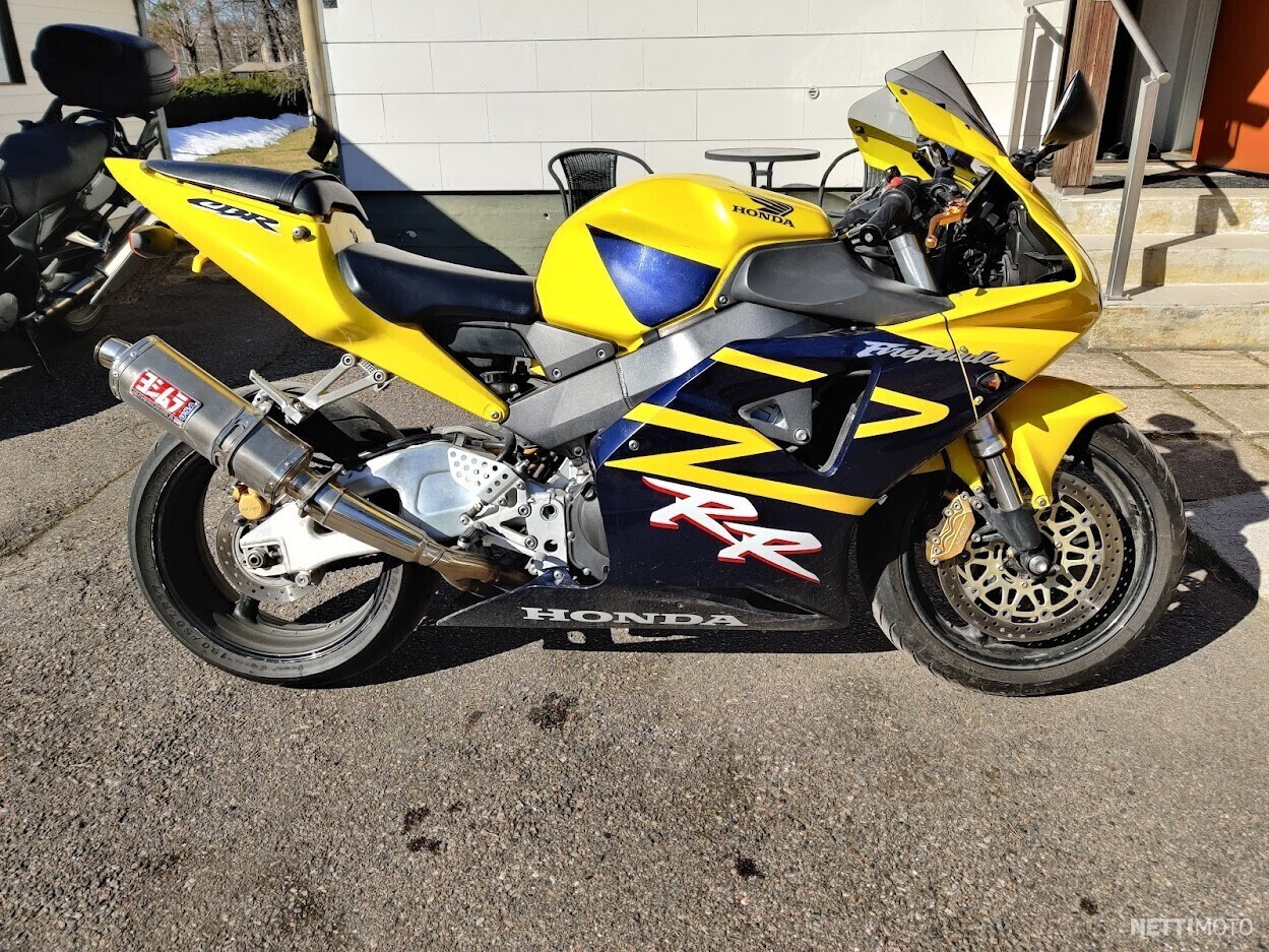 Honda CBR 900 RR Fireblade 954 RR Fireblade 950 cm³ 2002 - Helsinki ...