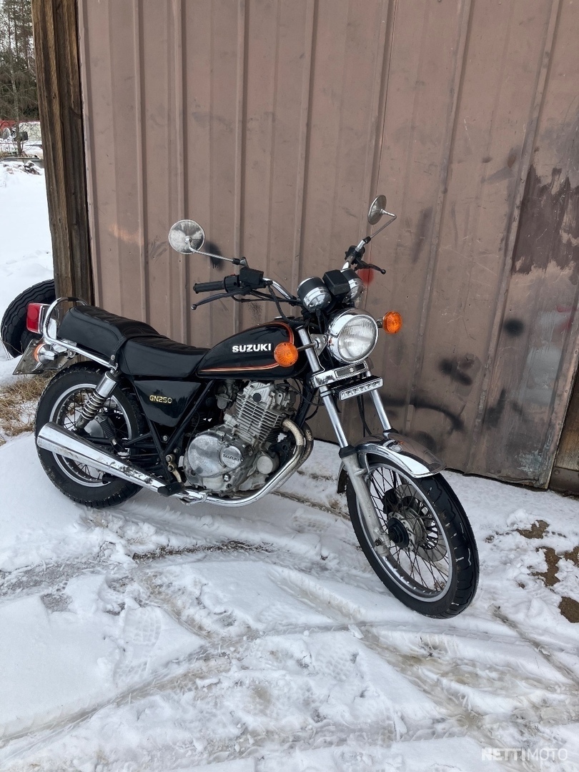 Suzuki GN 250 cm³ 1995 - Jämsä - Moottoripyörä - Nettimoto