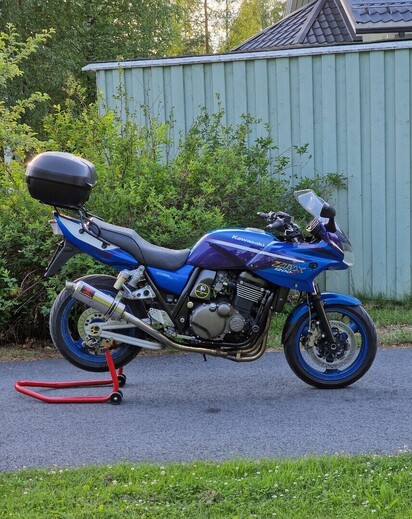 Kawasaki ZRX 1200 S Kevät tarjous! 1 200 cm³ 2001 - Laukaa - Moottoripyörä - Nettimoto