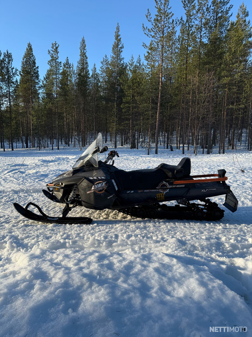 Lynx Adventure Grand Tourer 1200 4-TEC 1 200 cm³ 2013 - Inari ...