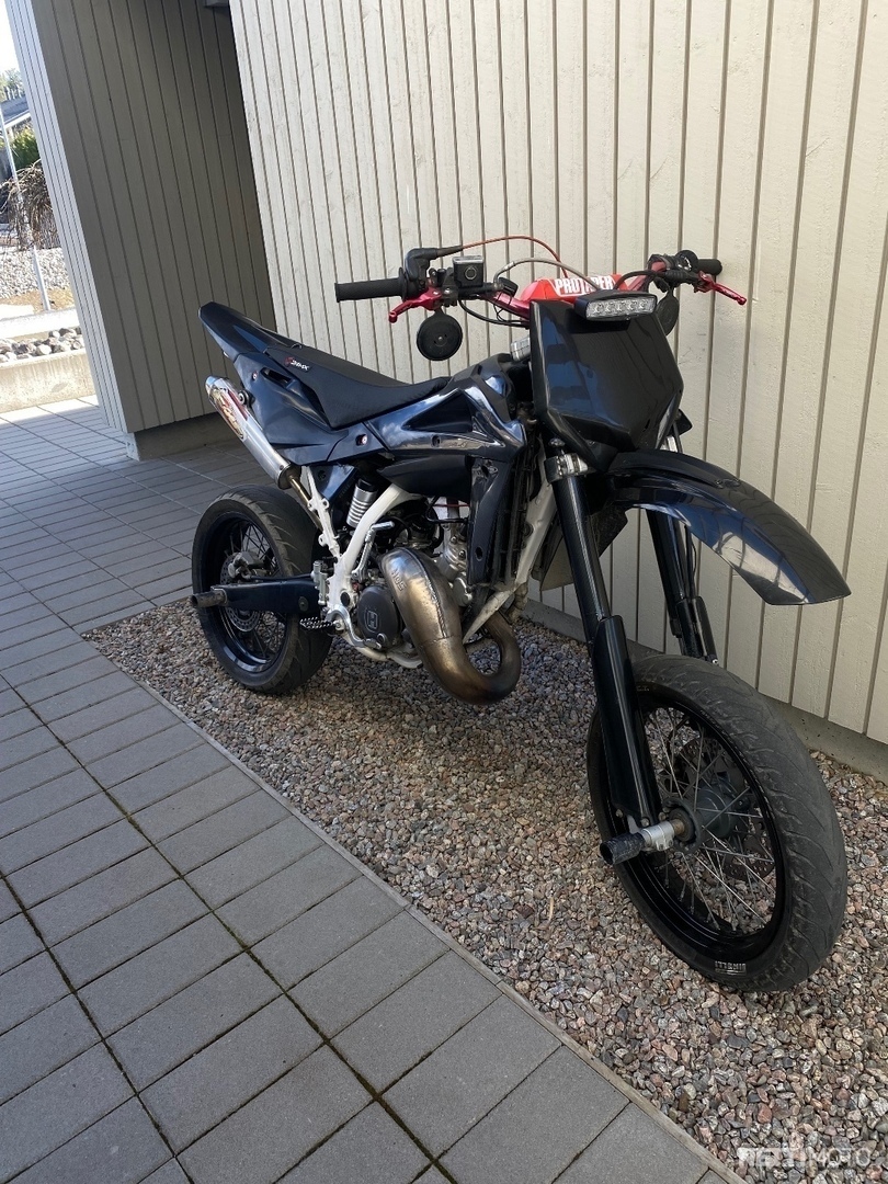 Husqvarna SM 125 125 cm³ 2010 - Jyväskylä - Moottoripyörä - Nettimoto