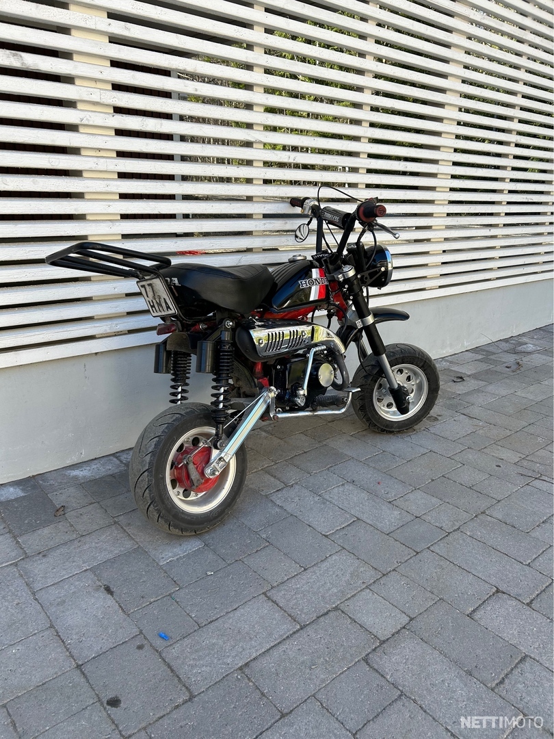 Honda Monkey 50 ALKUPERÄISENÄ / tuunattuna 50 cm³ 1989 - Jyväskylä ...