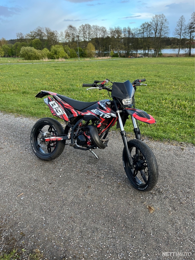 Beta RR 2T 50 Motard 50 cm³ 2014 - Kaarina - Mopo - Nettimoto