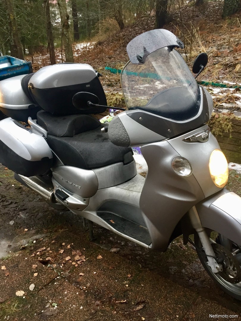 Aprilia Scarabeo Arvostelut motosta - Lue käyttäjien motoarvostelut ...