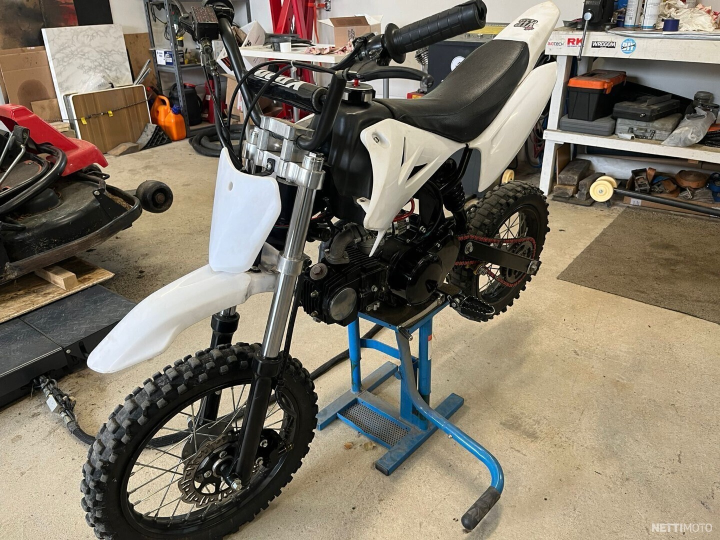 X-Pro FX Arvostelut motosta - Lue käyttäjien motoarvostelut - Nettimoto